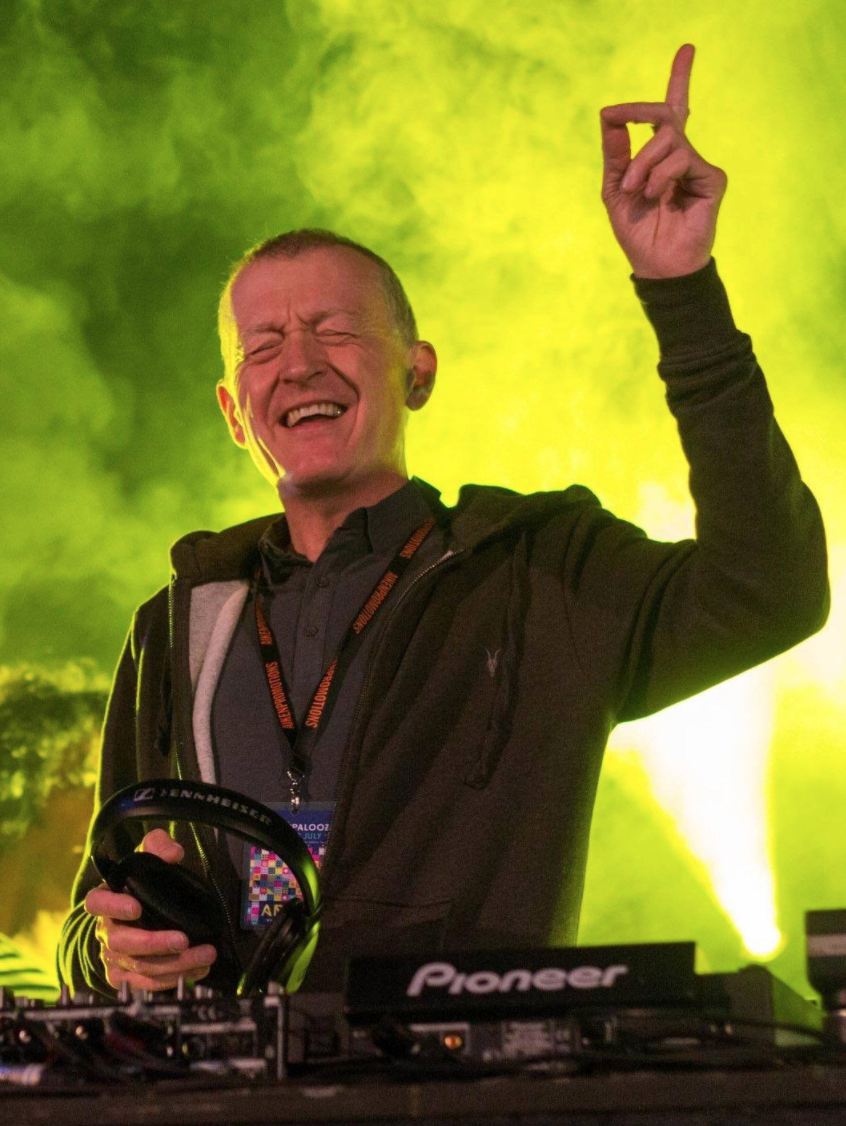 The tables have turned: Interview with snooker star DJ Steve Davis ...